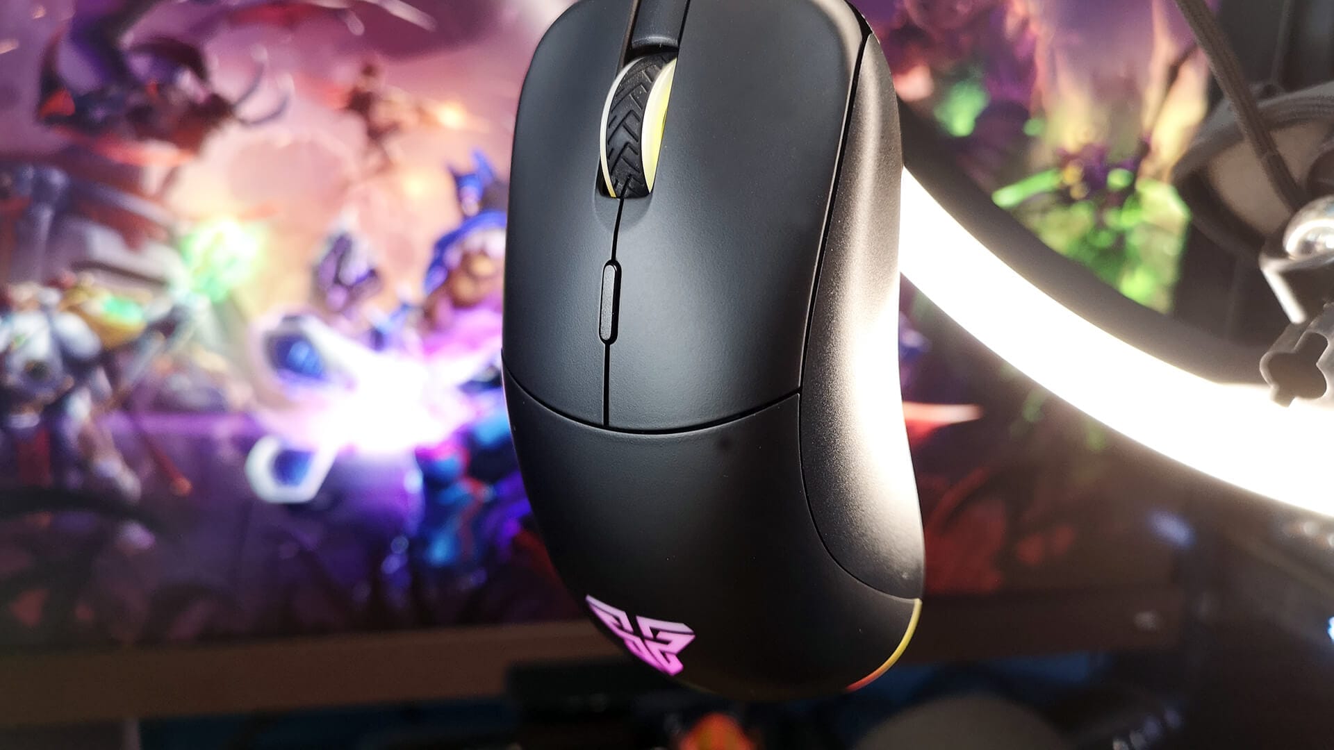 Fantech HELIOS UX3: Minimalist, hyper-light eSports mice - Tech Edition
