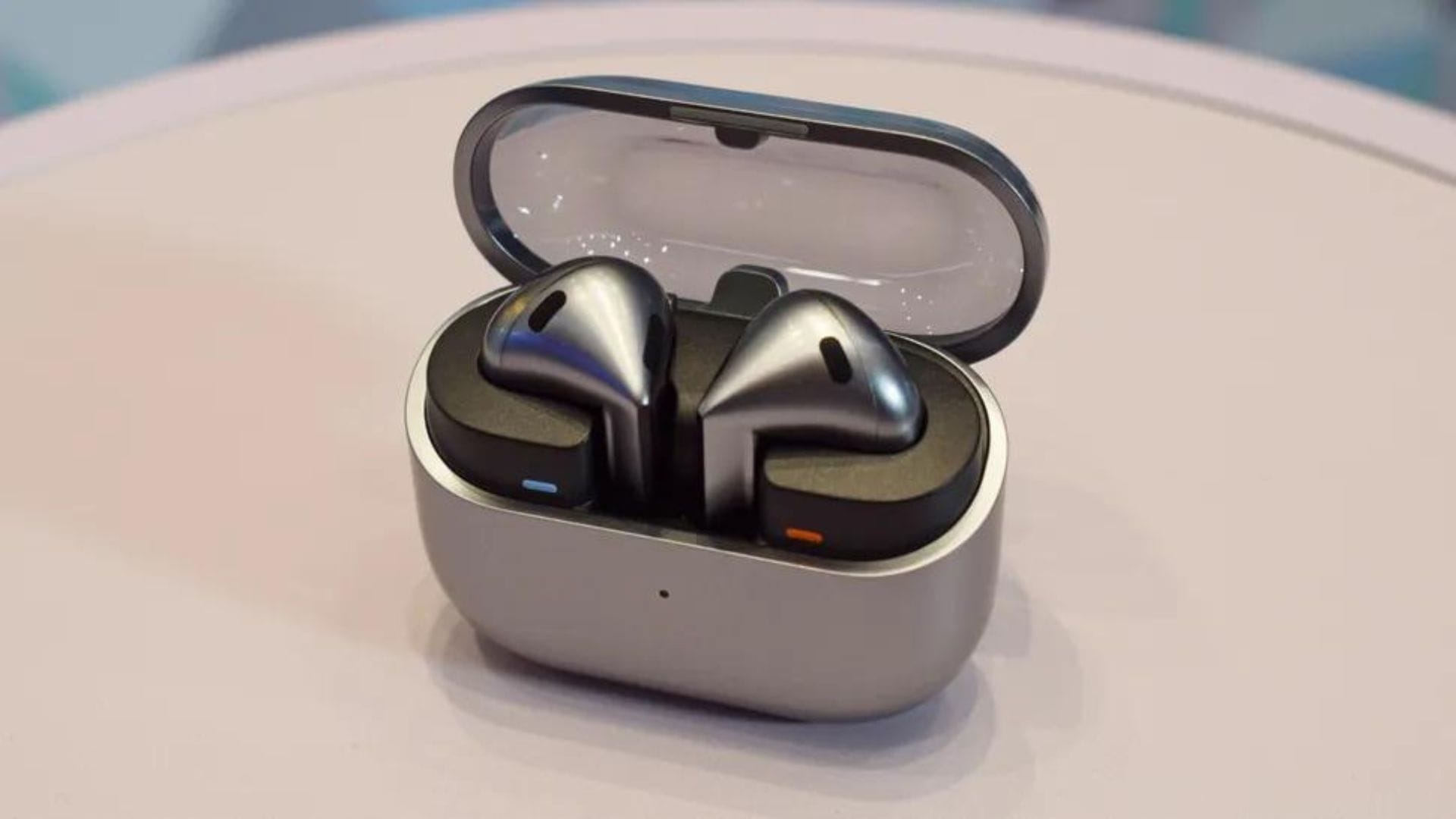 Samsung halts Galaxy Buds 3 Pro shipments over quality issues - Tech ...