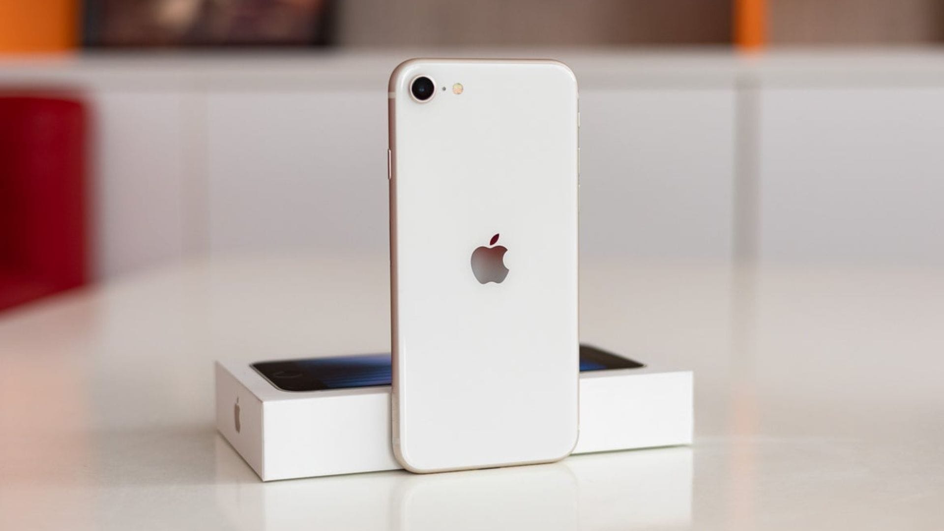 Apple’s next iPhone SE could feature an OLED display - Tech Edition