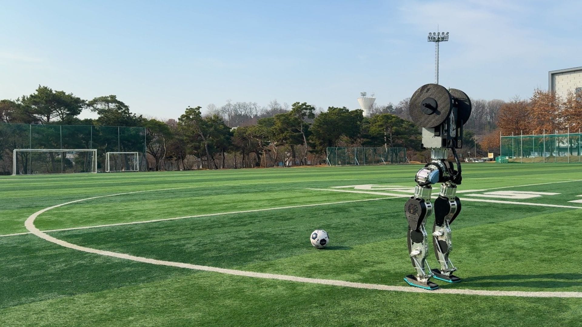 South Korean humanoid robot showcases lifelike movement in new test ...