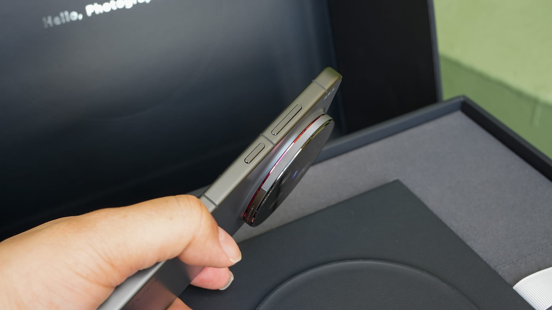 vivo X300 Ultra review: Dual 200MP sensors and modular optics redefine ...